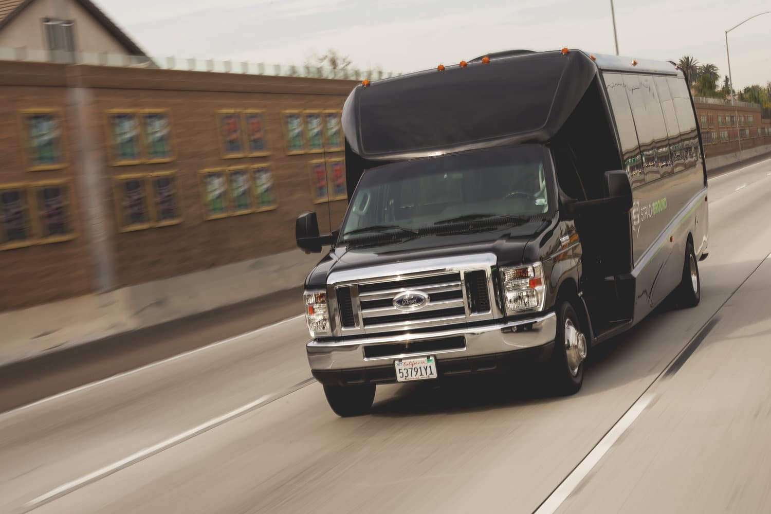 Mini Coach 23 - Strack Ground Transportation